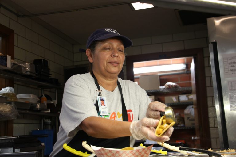 Grub Burger Bar offers great taste, service – FOGHORN NEWS