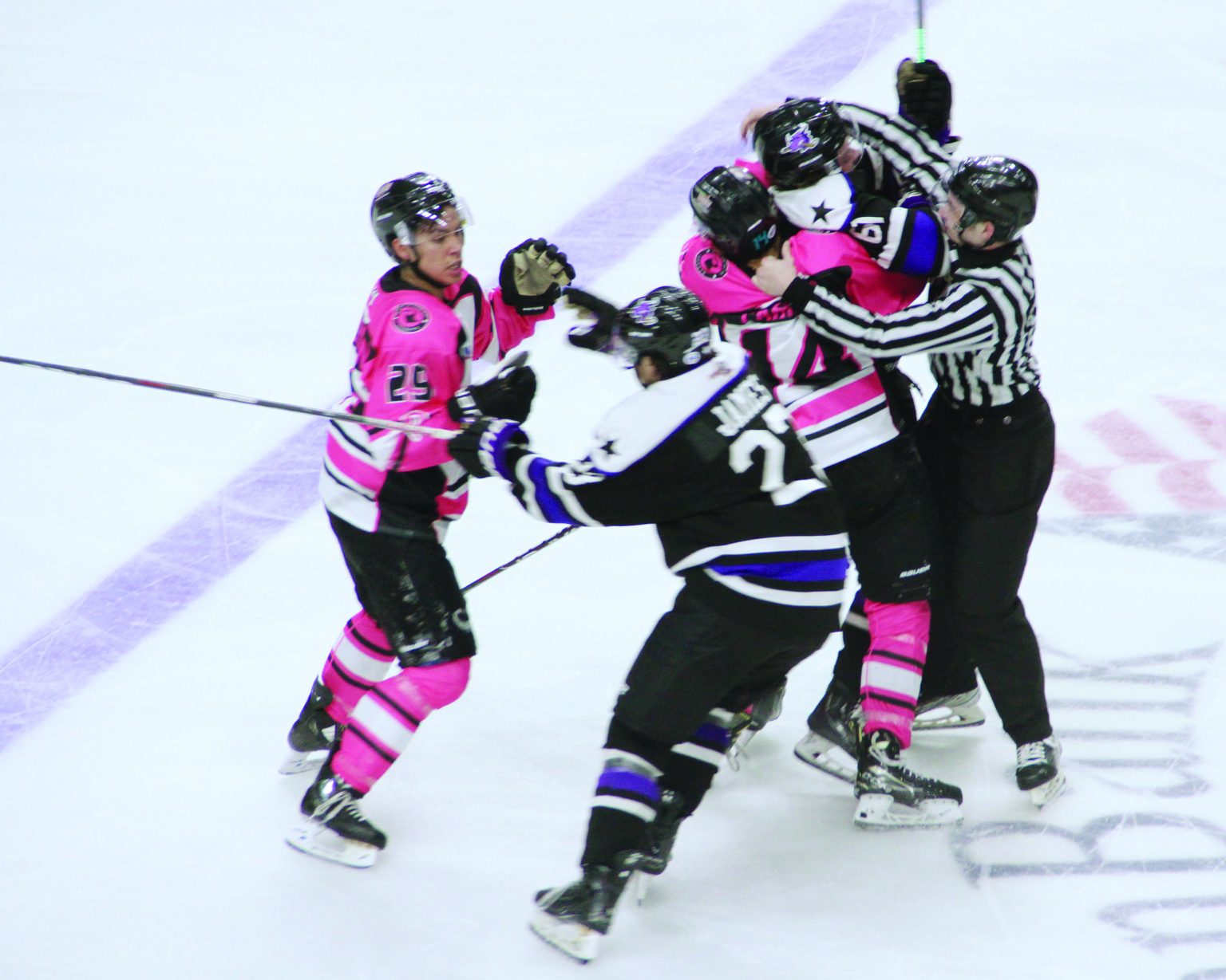 Ice Ray’s game offers more for your hockey ticket – FOGHORN NEWS